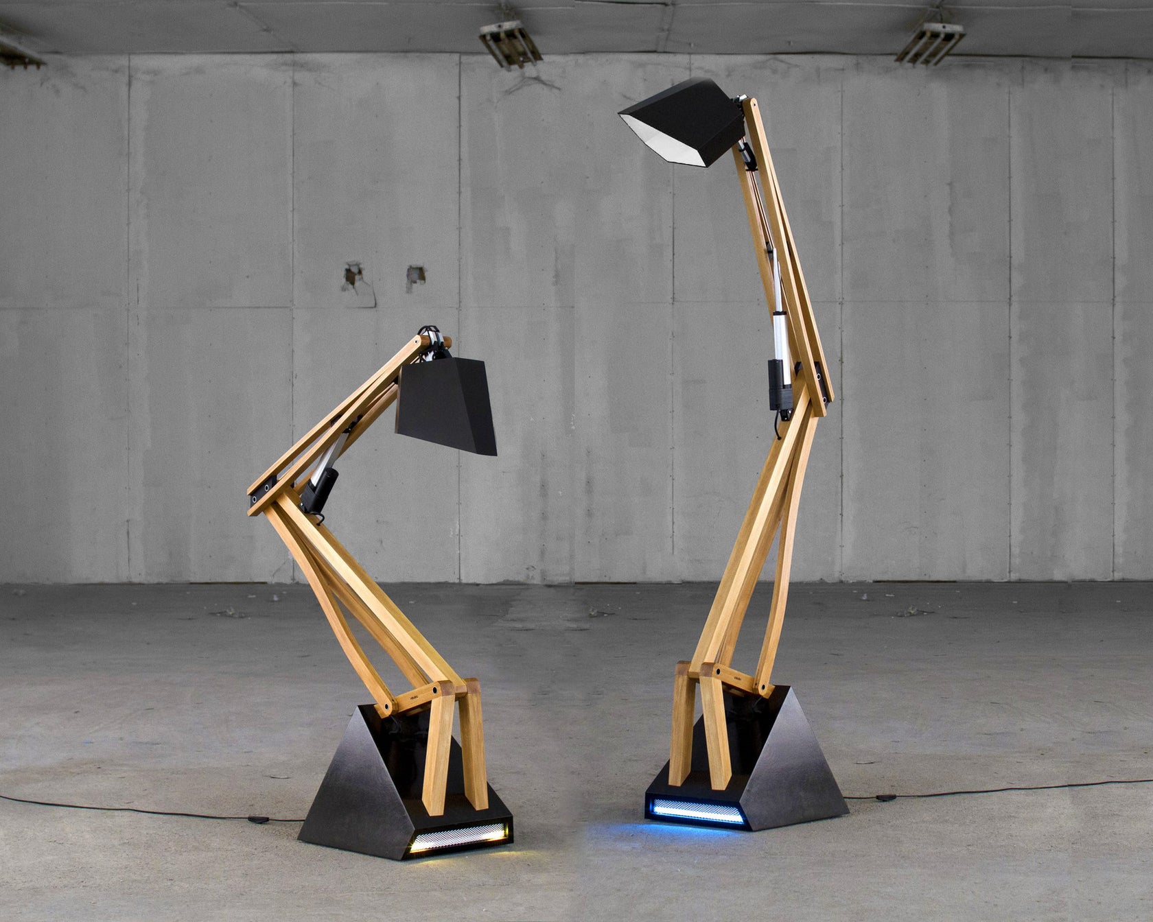 MASHINA-X Smart Robotic Floor Lamp – Paladim Studio