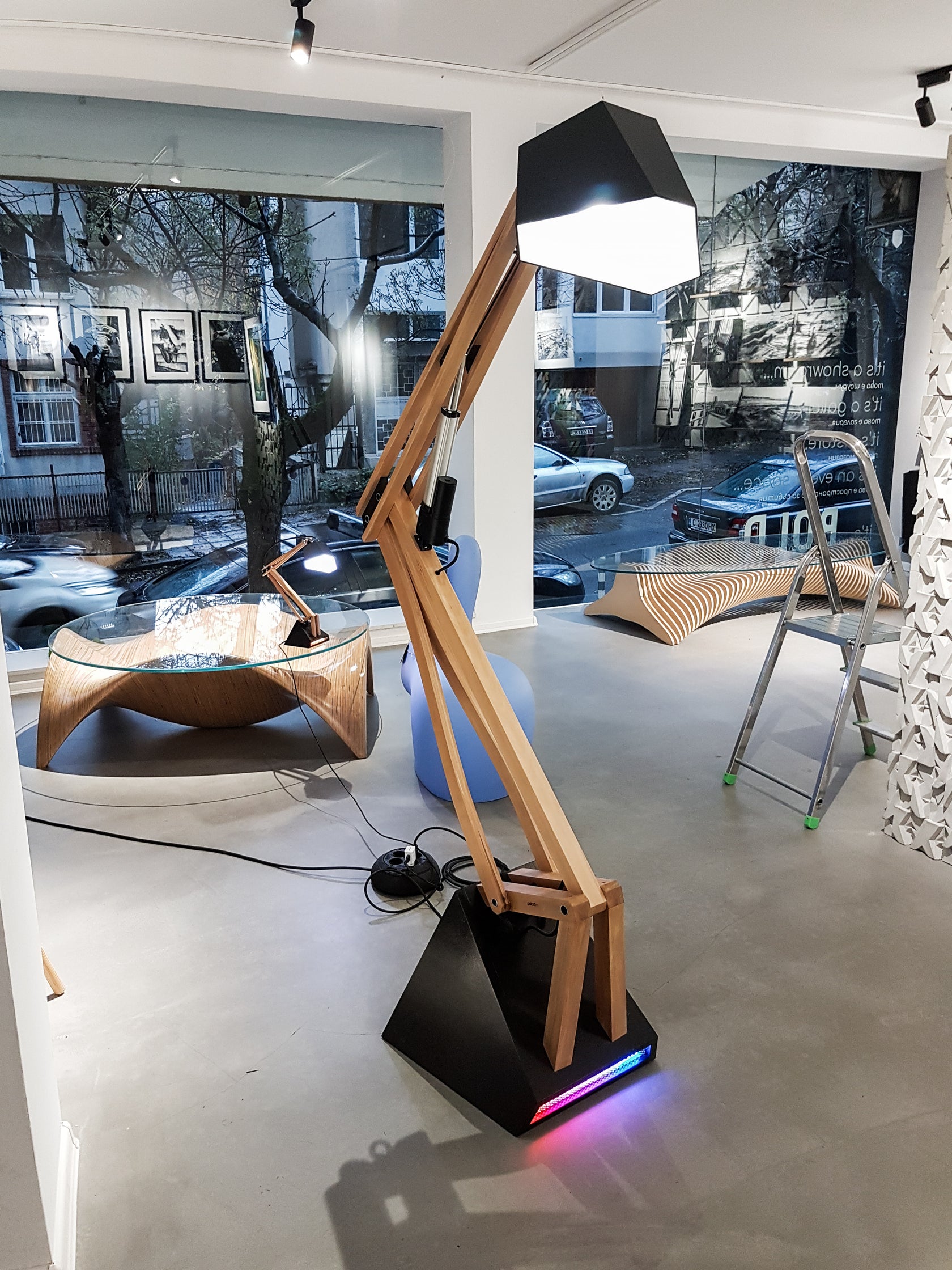 MASHINA-X Smart Robotic Floor Lamp – Paladim Studio