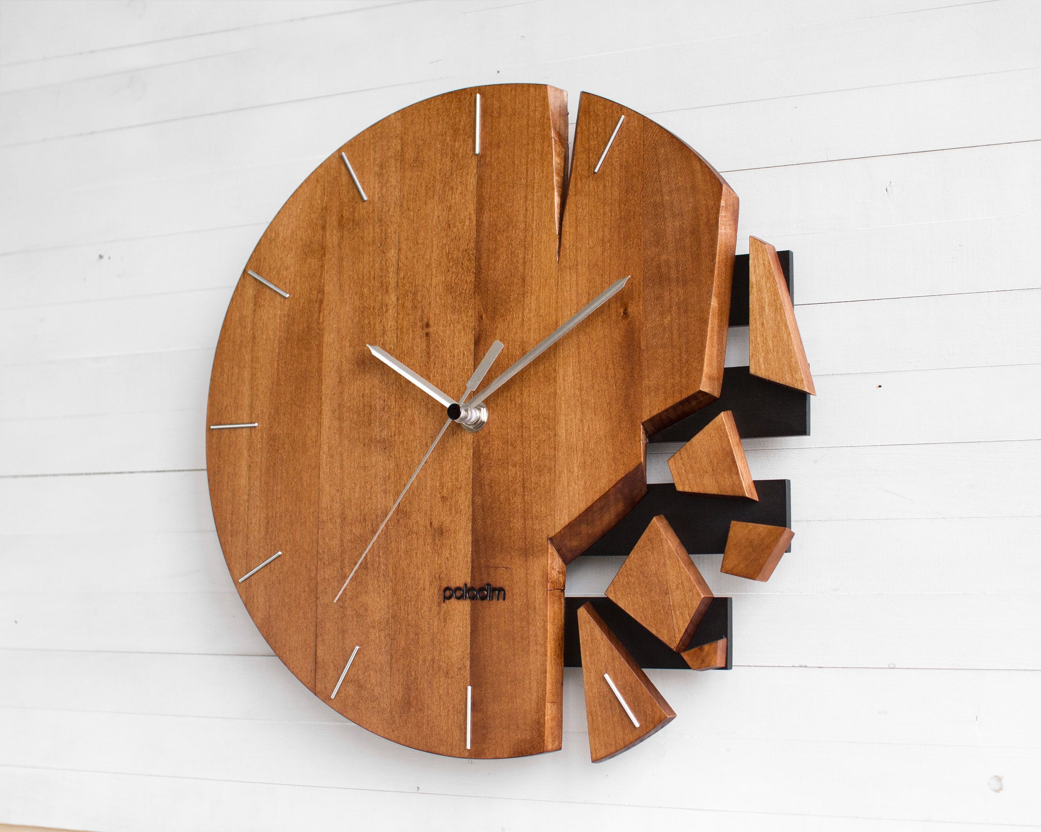 VREME shattered wall clock – Paladim Studio